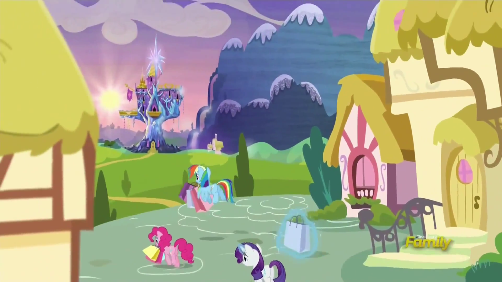 Equestria Daily - MLP Stuff!: "Castle Sweet Castle" Background look!