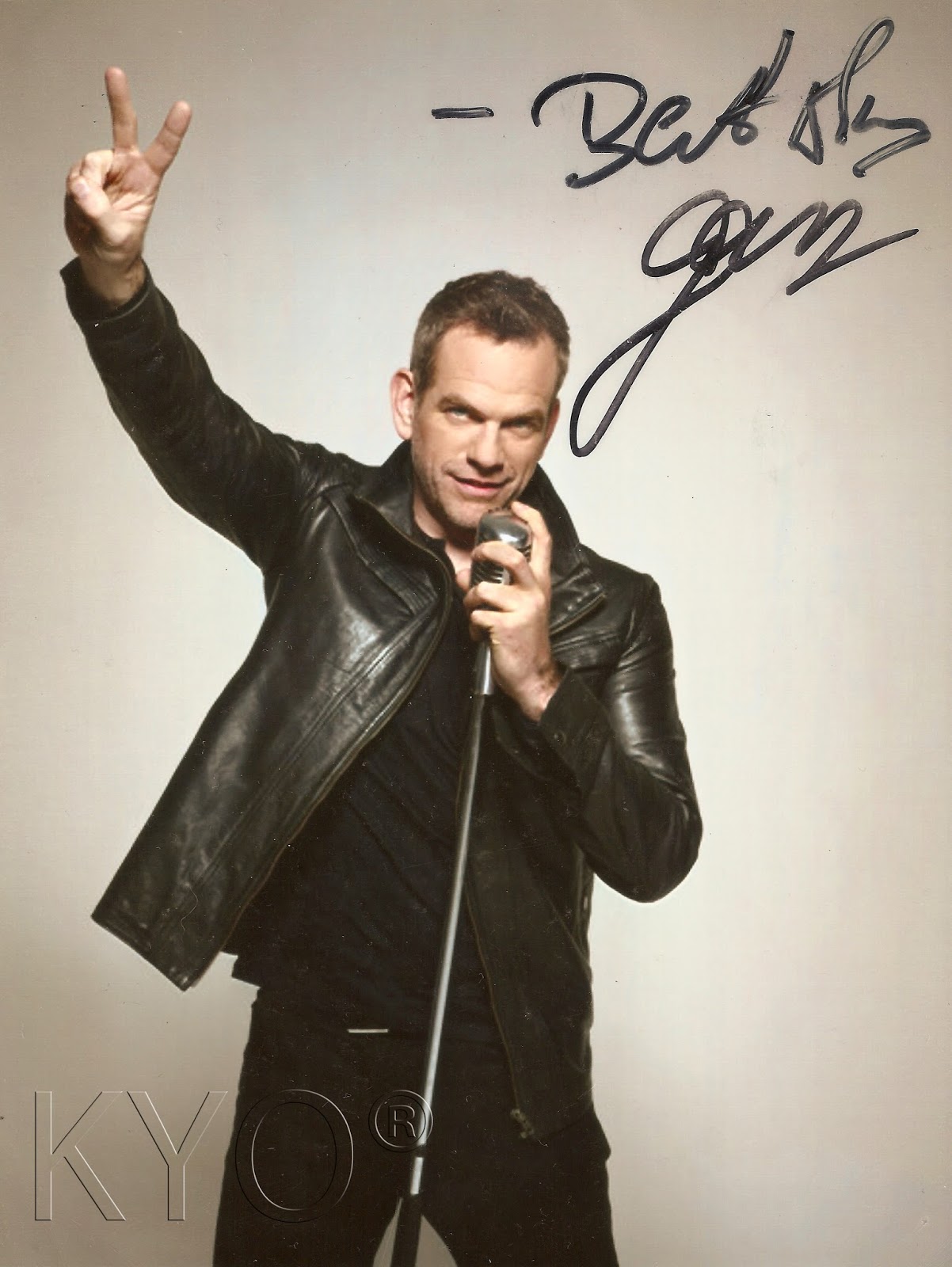Chris Autographs: Garou