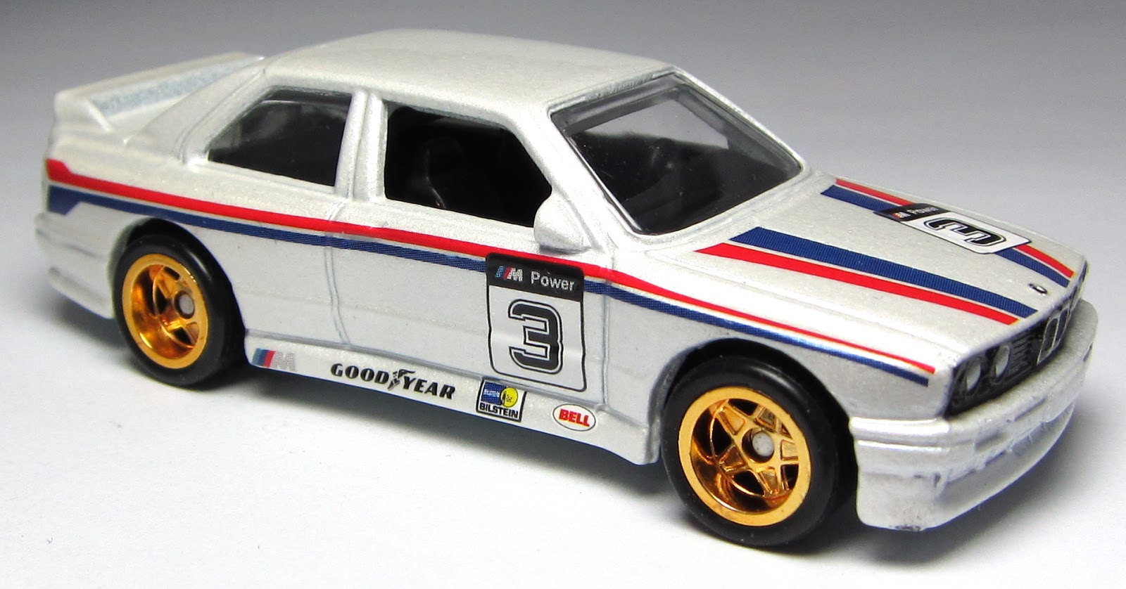 Car Lamley Group: First Look: Hot Wheels Racing '92 BMW M3...