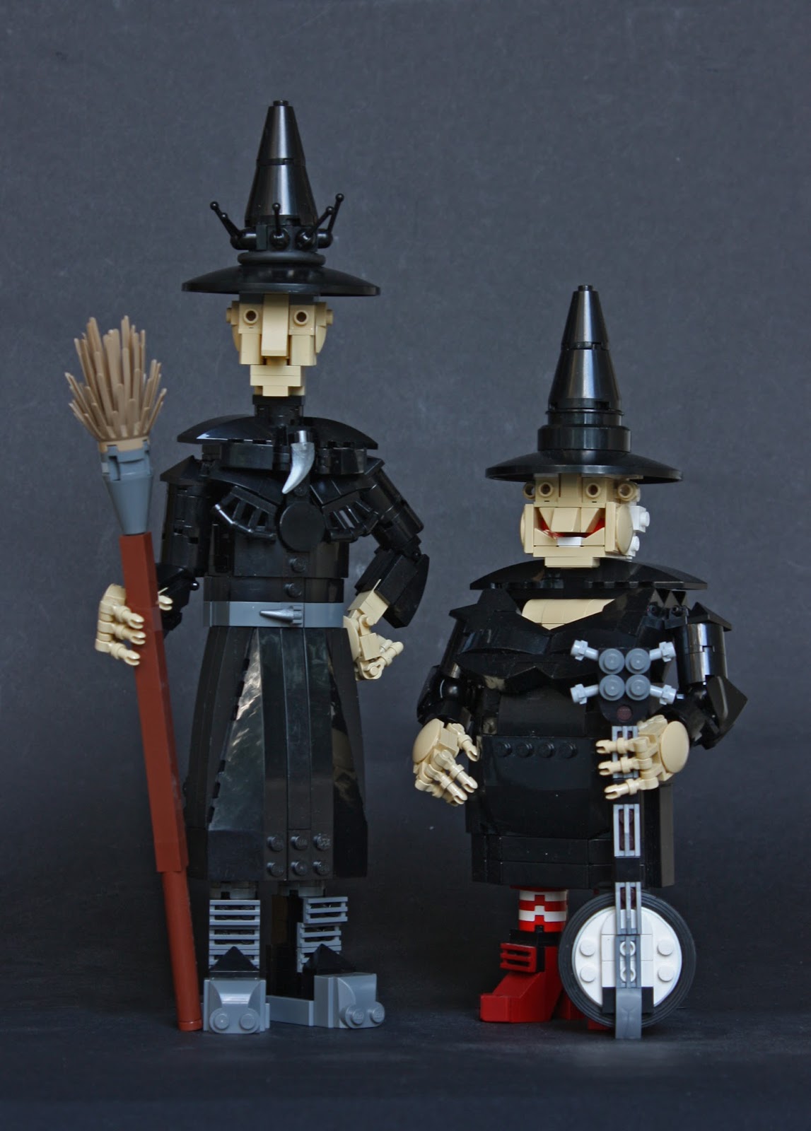 MOC: Granny Weatherwax & Nanny Ogg | Cyclopic Bricks