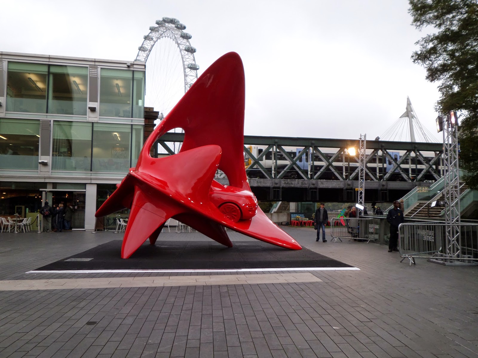 SCRAPTORS SCULPTURE GROUP: Unstoppable Spirit