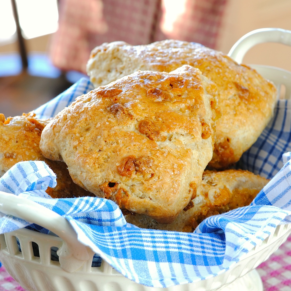 JULES FOOD...: Butterscotch Buttermilk Scones