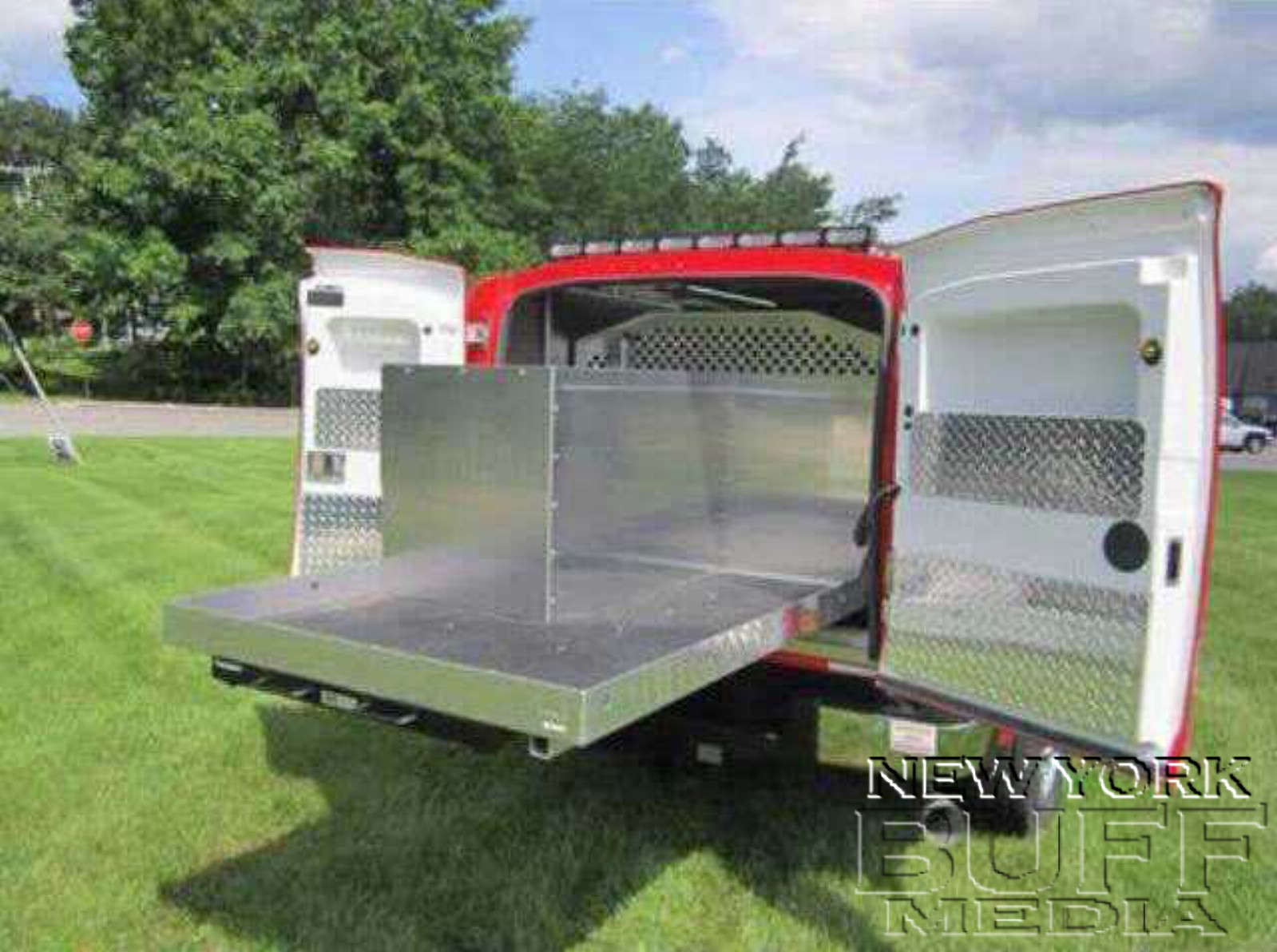 New York Buff Media: FDNY Chiefs Get New Rigs