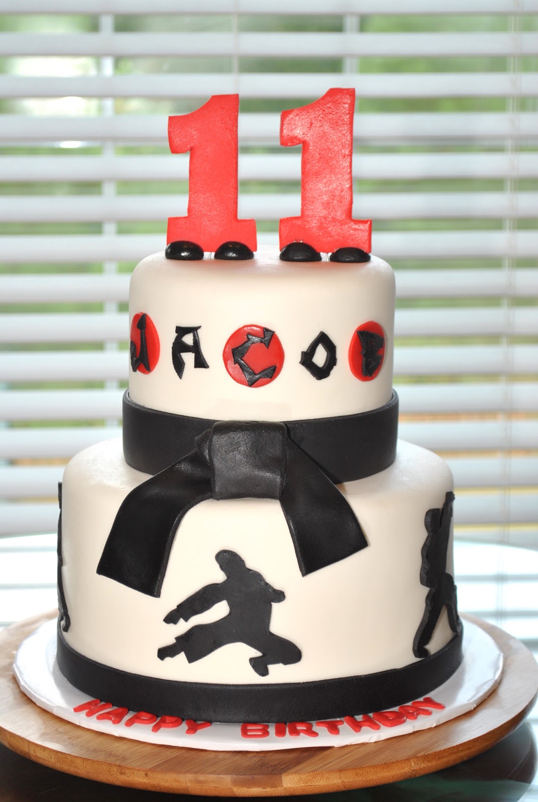 8+19+11+012.JPG 1,074×1,600 pixels | Birthday cake kids, Karate cake ...