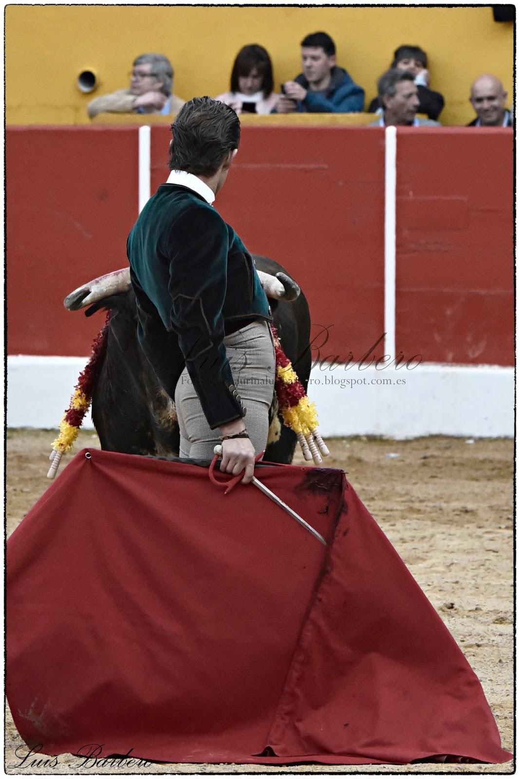 El empresario “Ignacio Ríos” por la puerta grande. Festival a beneficio ...
