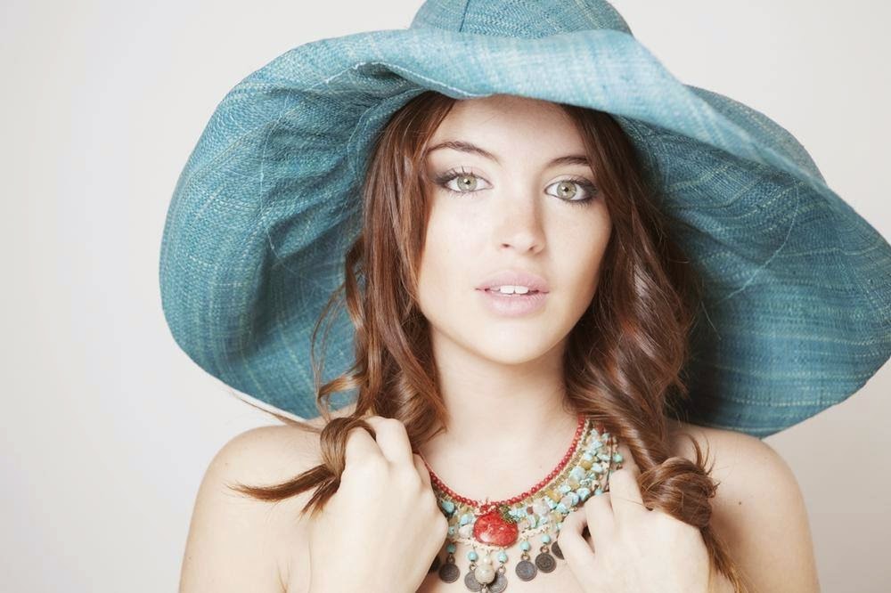 Constanza Piccoli en sesión ~ Fotos de Chilenas