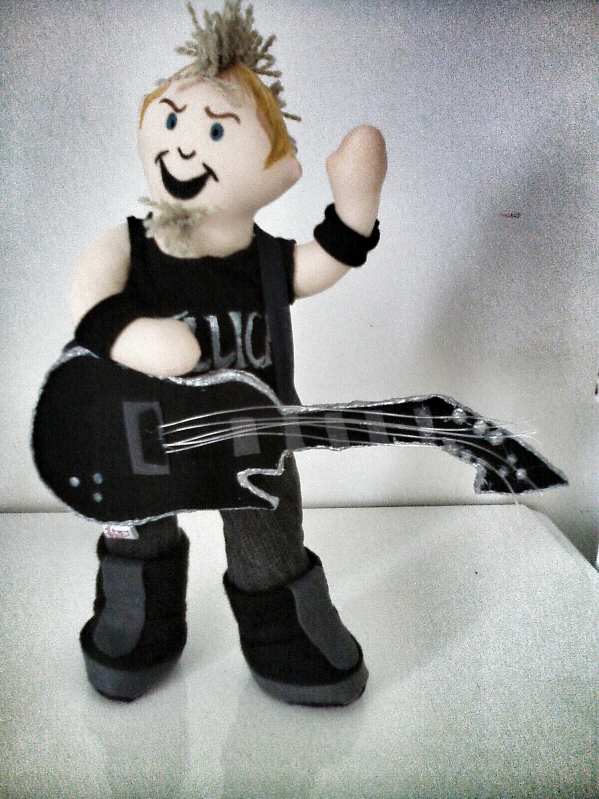 Mundo de Bia: Boneco Rockeiro