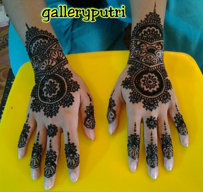 GALLERYPUTRI: Henna marun dan henna hitam untuk wedding