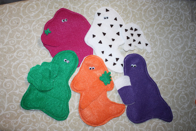 Living a Little: Five Little Ghosts Feltboard Story