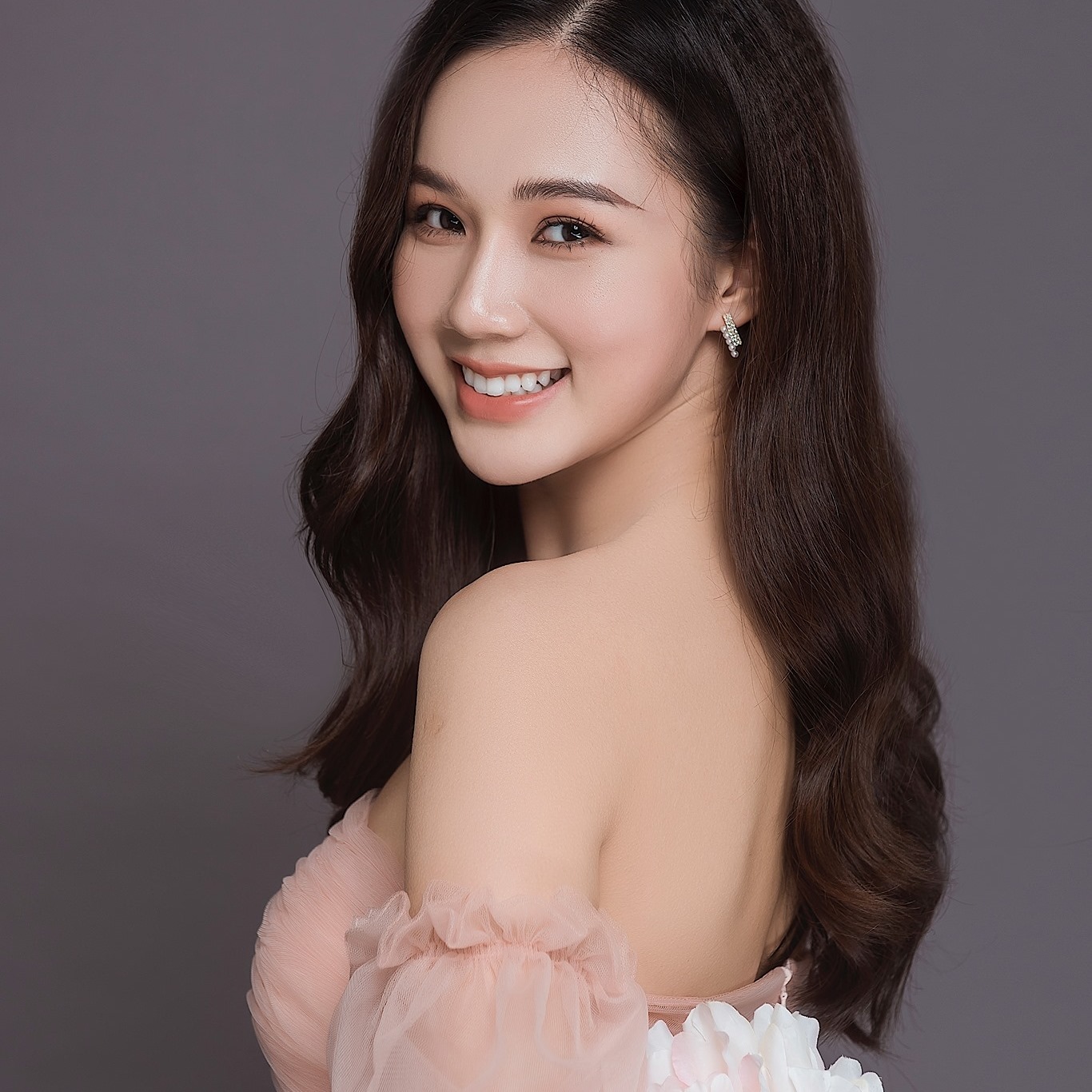 Phạm Ngọc Anh - 1996 - Chạm nhẹ vào đôi mắt | Dân 47 - Website Giải Trí Tổng Hợp