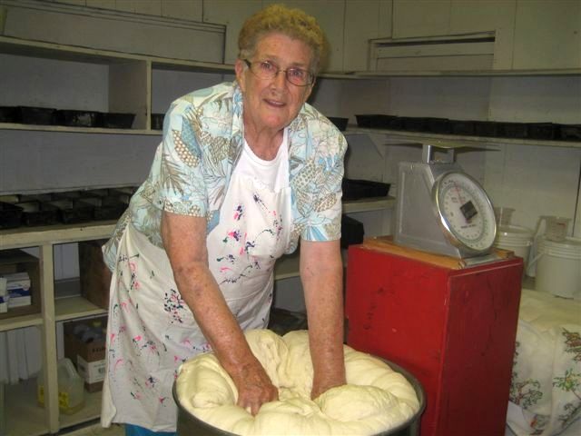 Spirit-Wrestlers Blog: 800 Loaves of Doukhobor Bread Sold / Day