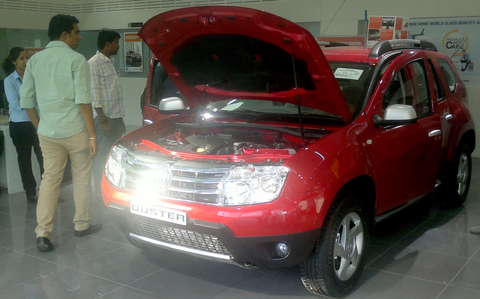 Neo The Nomad: Test Drive Renault Duster review.