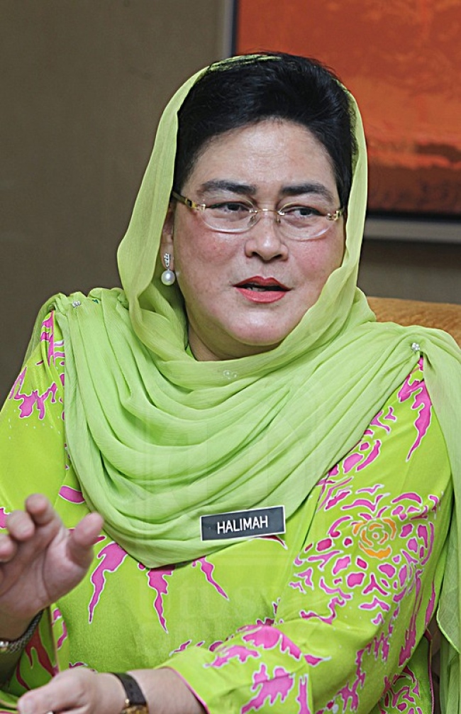 catatan notakaki: ISU JATUHKAN MB JOHOR, HALIMAH SADIQUE NAFI TERBABIT