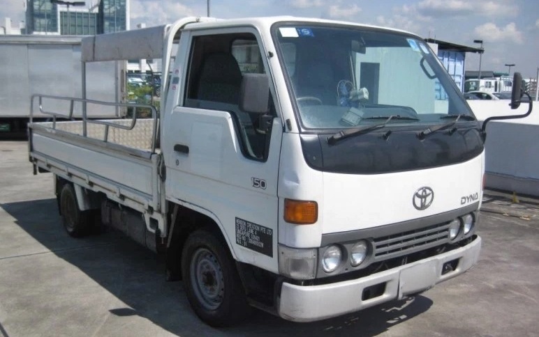 2017 Toyota Dina Review