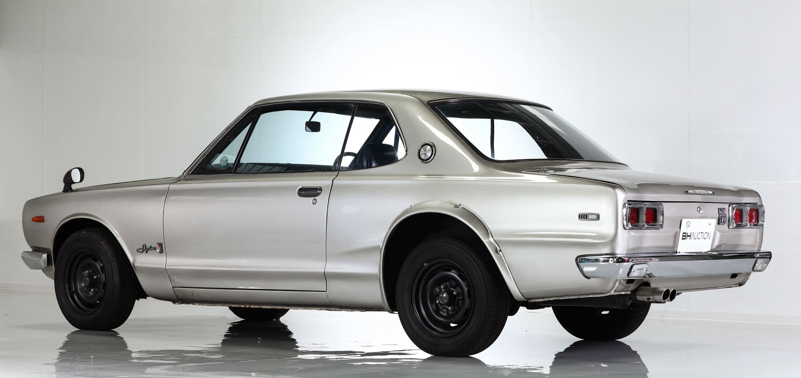 Just A Car Guy: Single owner 1972 Skyline GTR, only 22,000 kilometers ...