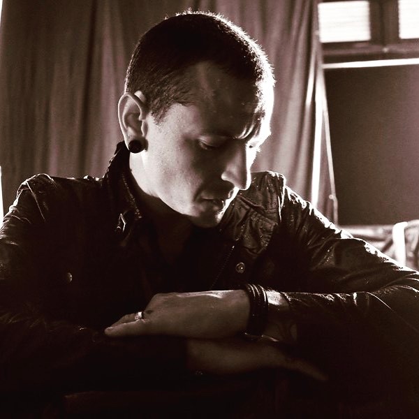 RIP Chester Bennington, 10 Portraits of Career Struggle Linkin Park ...