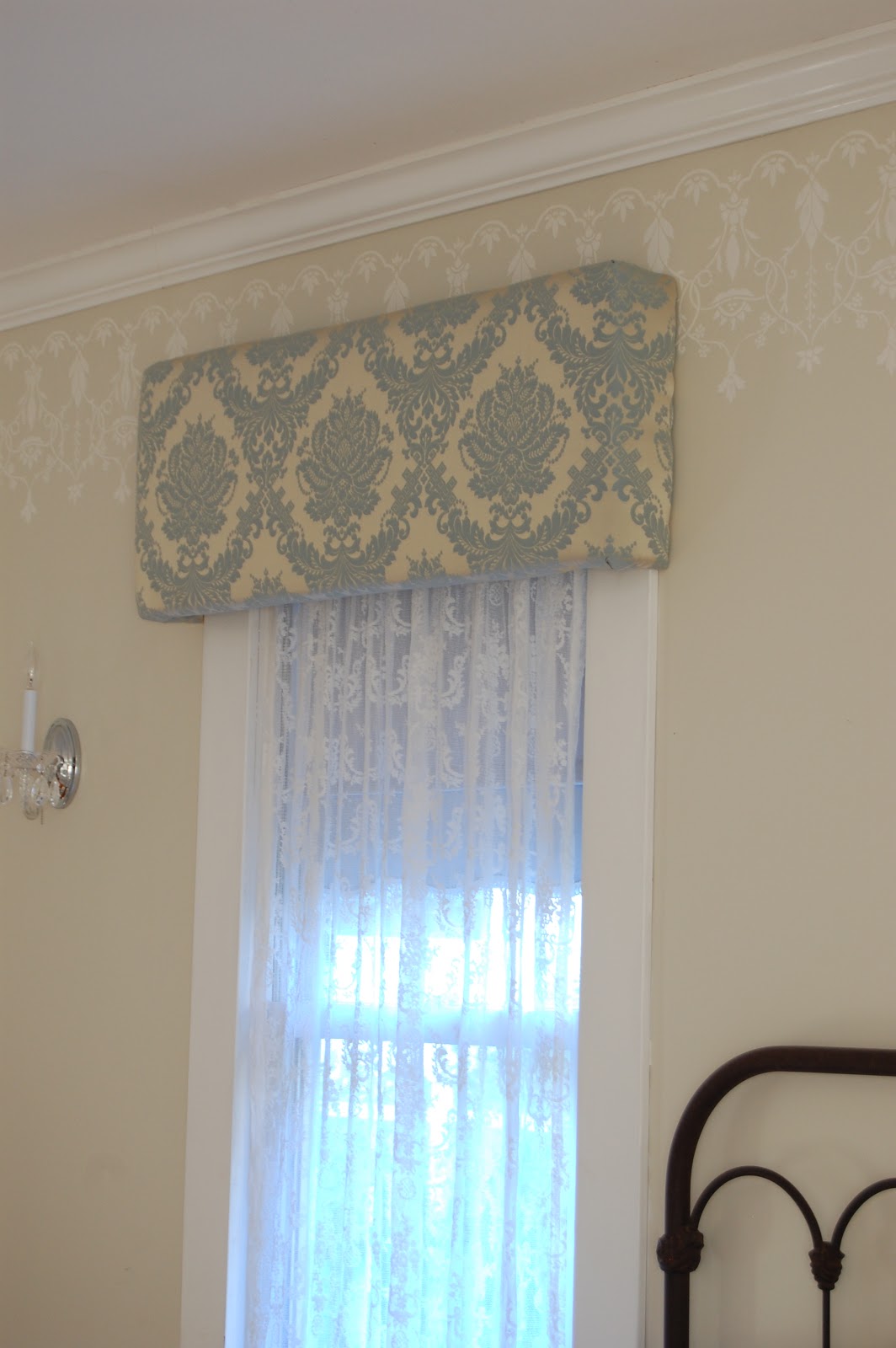 Love and Life at Leadora: Bedroom Cornice Boxes