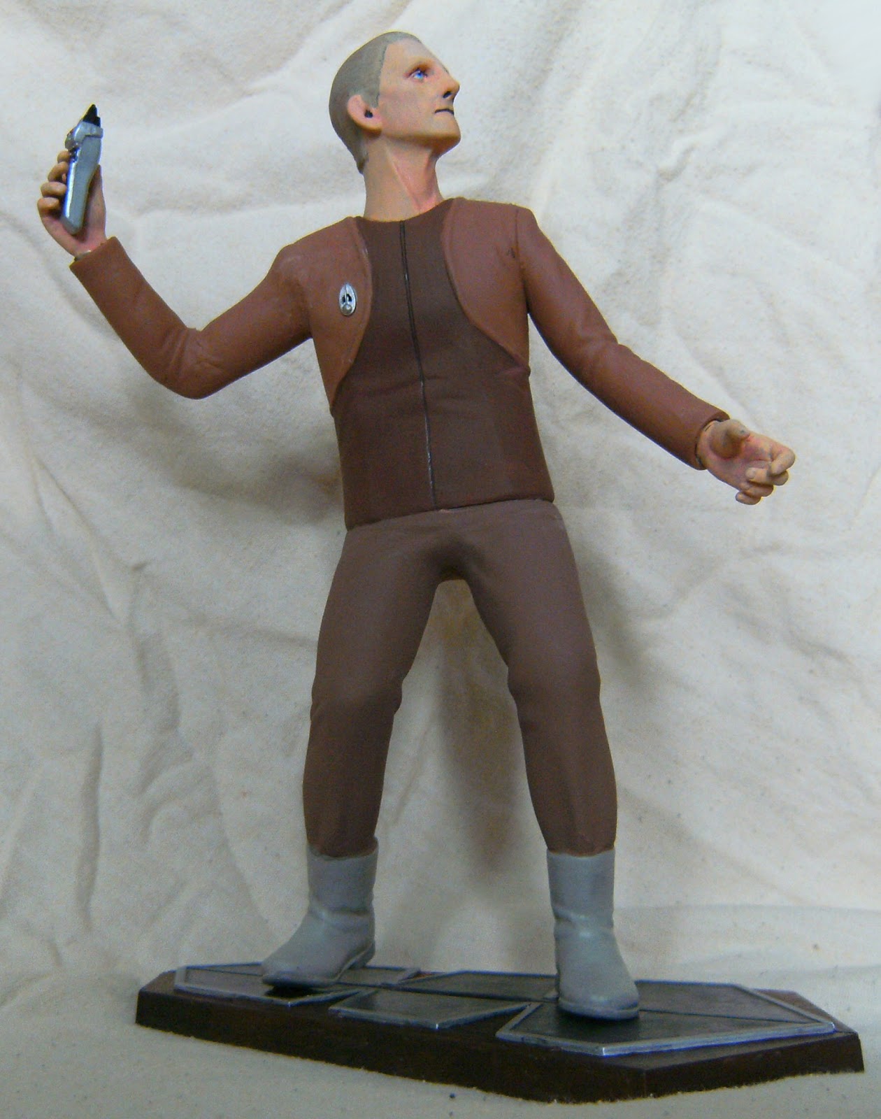 Happyscale-Modellbau: Star Trek DS9 Security Chief Odo - Vinylfigur AMT ...