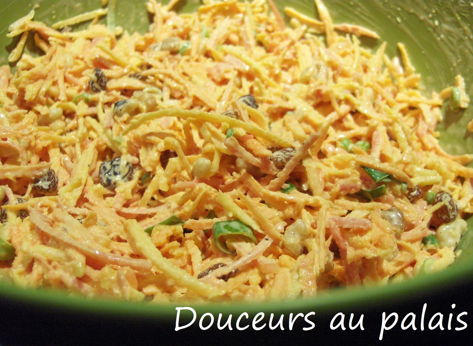 Salade de carottes, raisins secs et noix