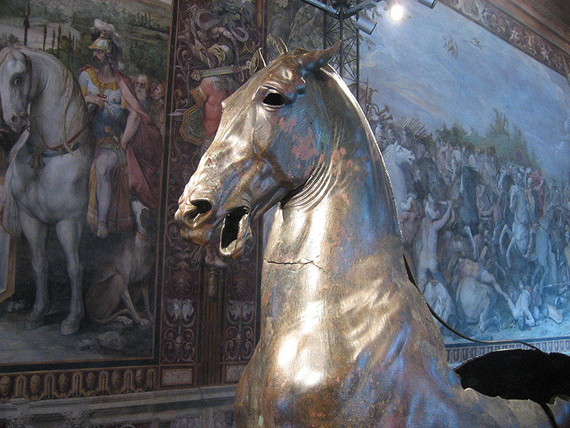 AAA ACCADEMIA AFFAMATI AFFANNATI: Il pavimento lustra; mani, tazze ...