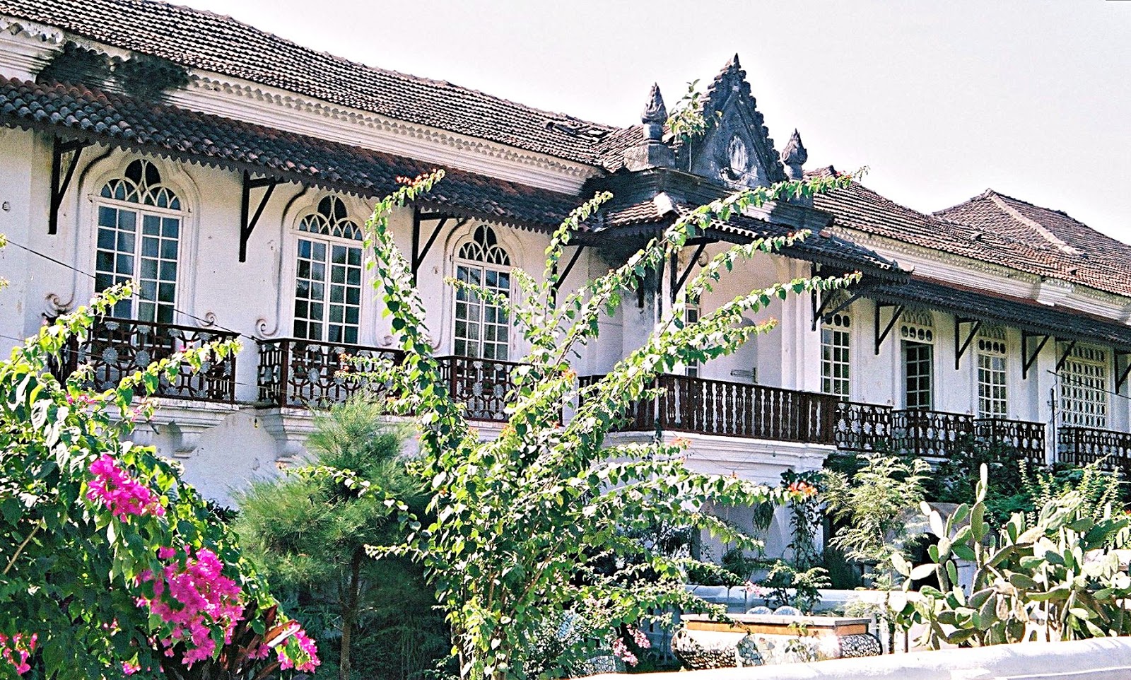 Braganza House - The Ancient Portuguese Mansion in Goa | Goa Holiday ...