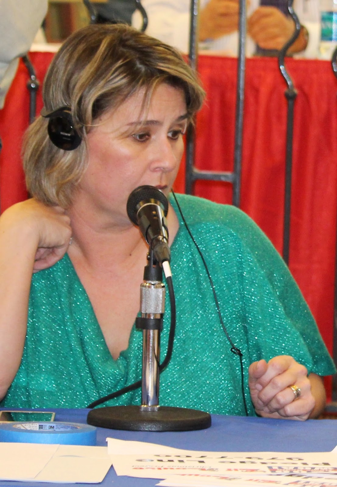 Walker Report - Shedding Light on Bexar County: "Elf Louise" raises ...