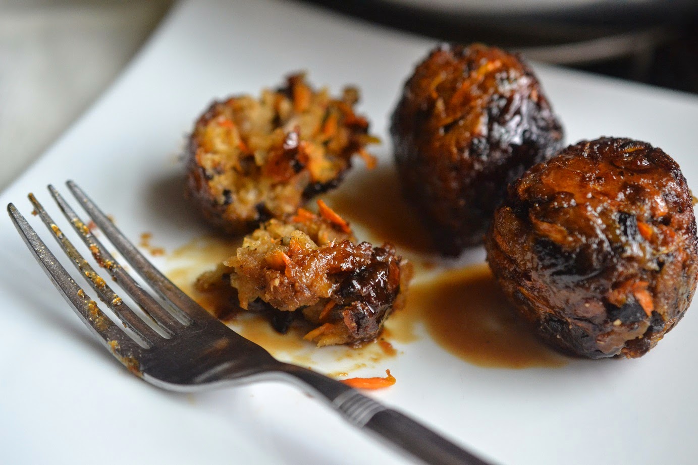 Greedy Girl : Saucy Non-meatballs