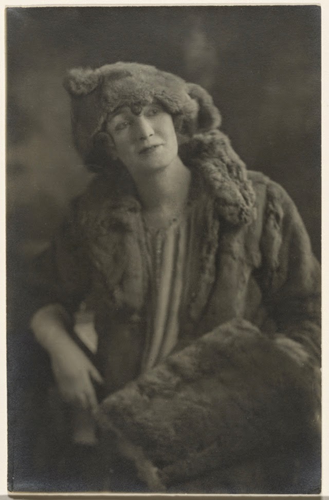 50 Studio Portraits of American Women from the 1900s and 1910s by Louis ...