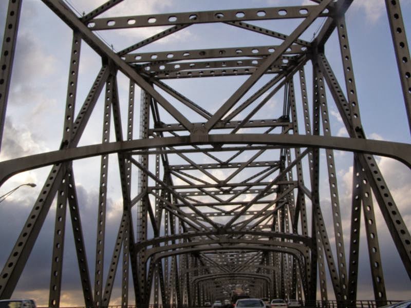 The Rainbow Bridge, Texas