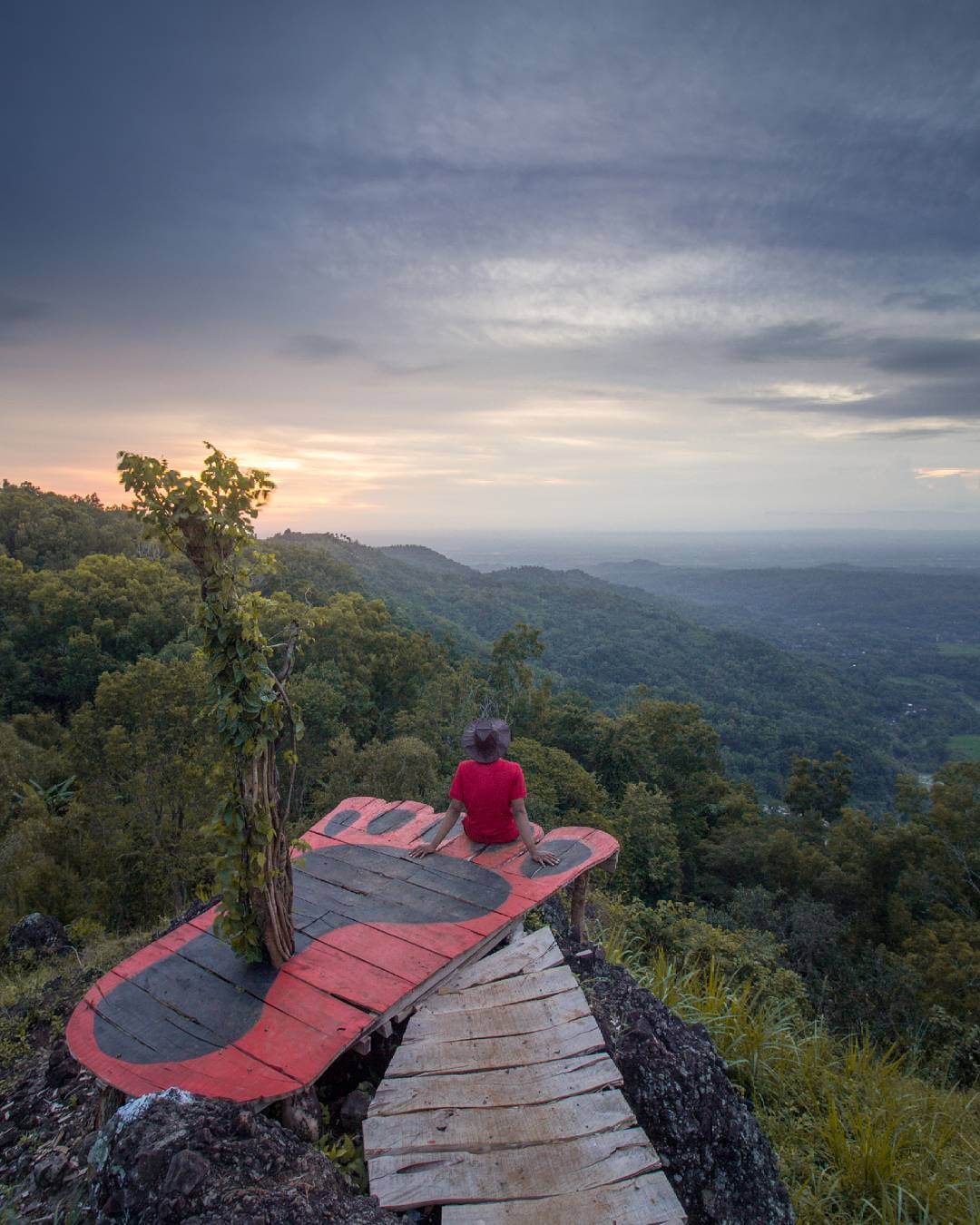 Bukit Lintang Sewu, Spot Kece Untuk Melihat Sunset dari Ketinggian di ...