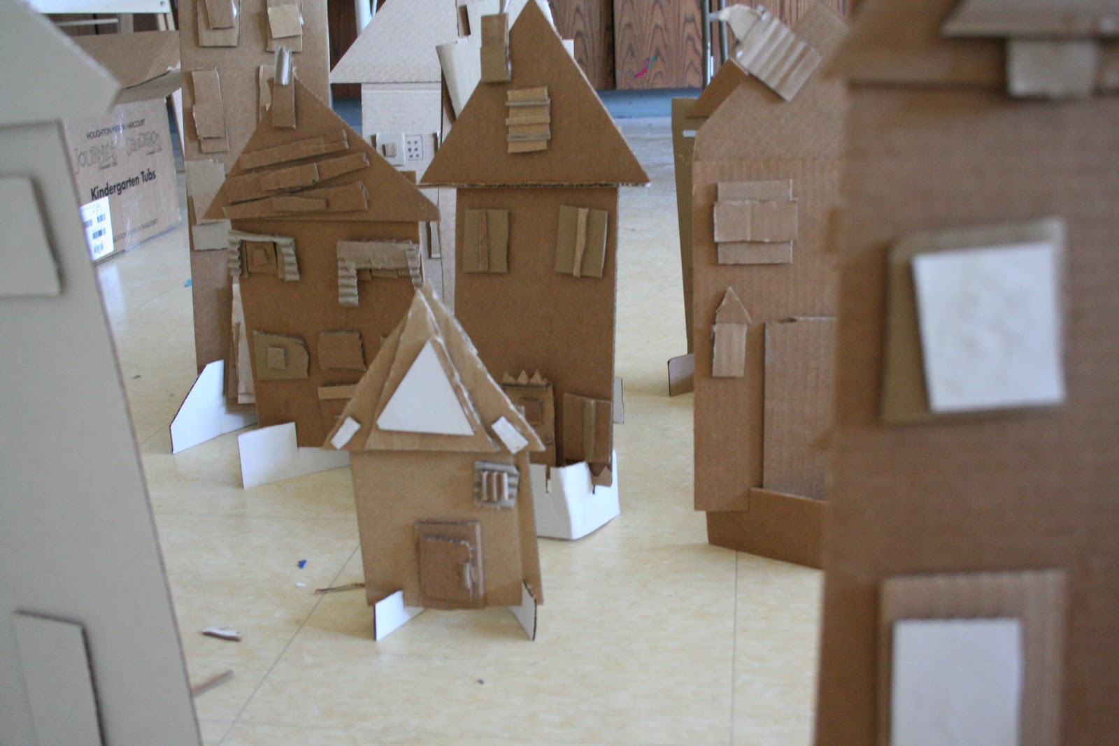 Art Project Girl: Recycled Cardboard City