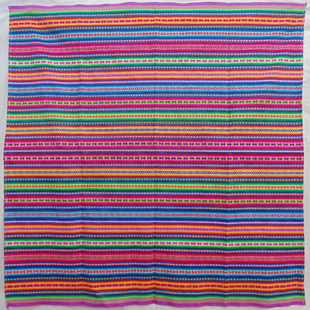 FOLK BAGS: La Lliclla