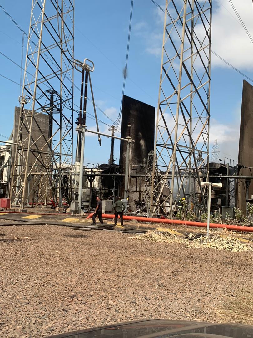 Análisis / El "ataque eléctrico" es el asalto al "Poder" / Víctor Hugo ...