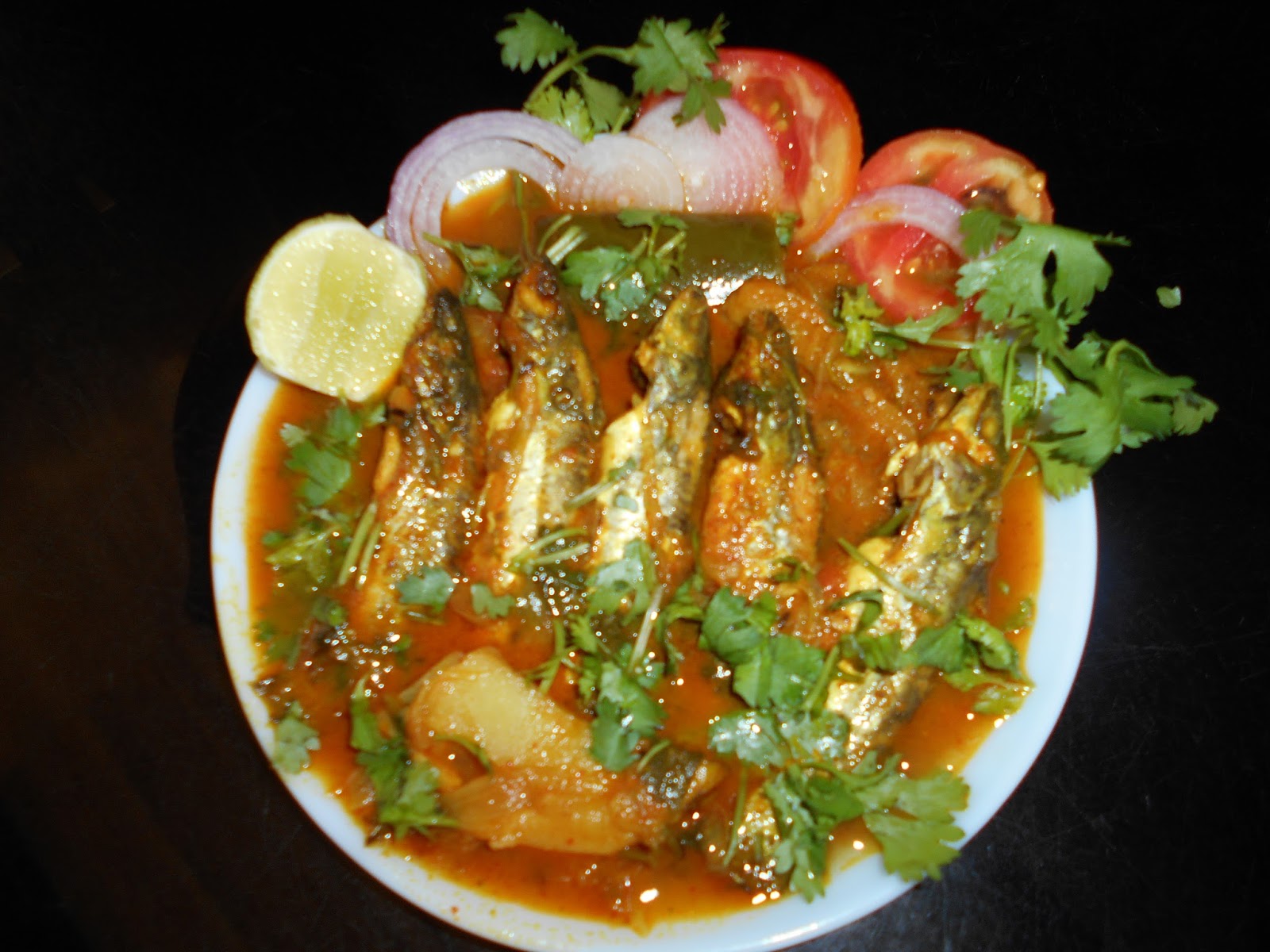 Paramita's Kitchen: Tangra Macher Chorchori / Bengali Style Tangra Fish ...