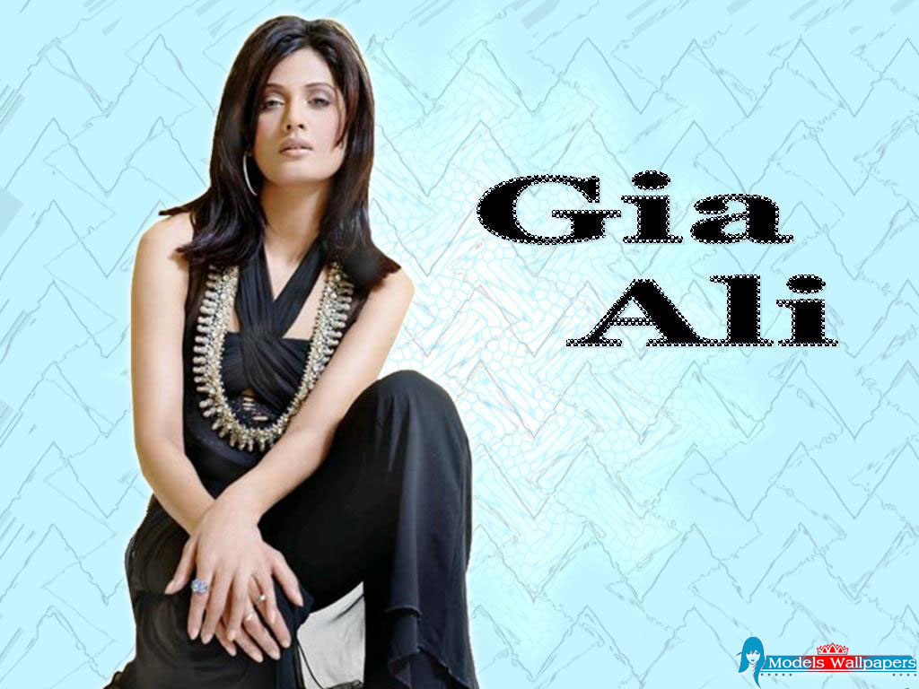 models Accessories: Jia ALi