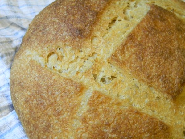 Home Joys: Bread Baking - Score and Garnish