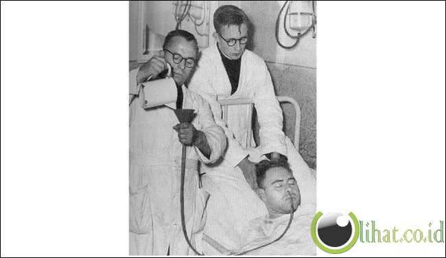 10 Tindakan Medis Mengerikan Sepanjang Sejarah Psikiatri - Mata ...