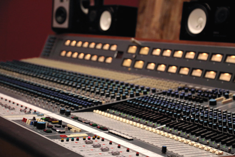 Bobby Owsinski's Big Picture Music Production Blog: Commissioning A ...