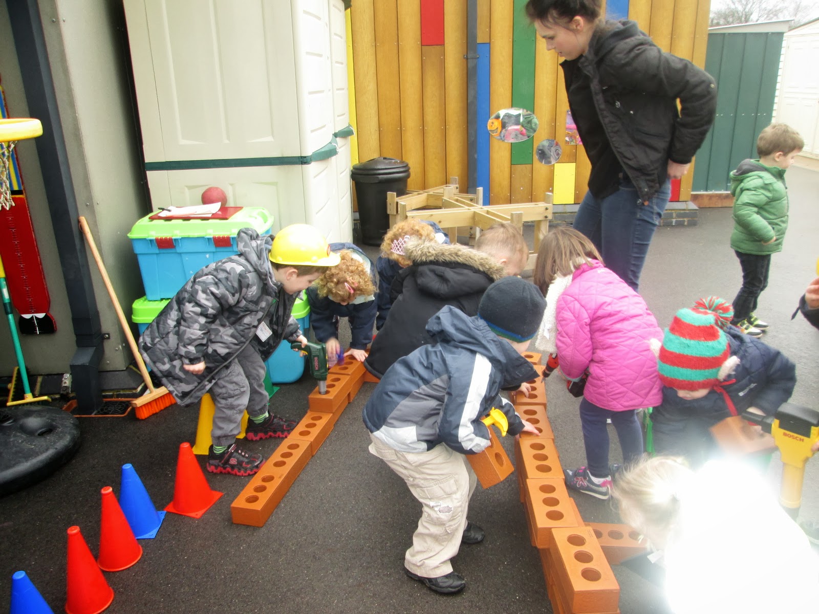 Mitton Manor Pre-School and After School Club: More wintery fun!