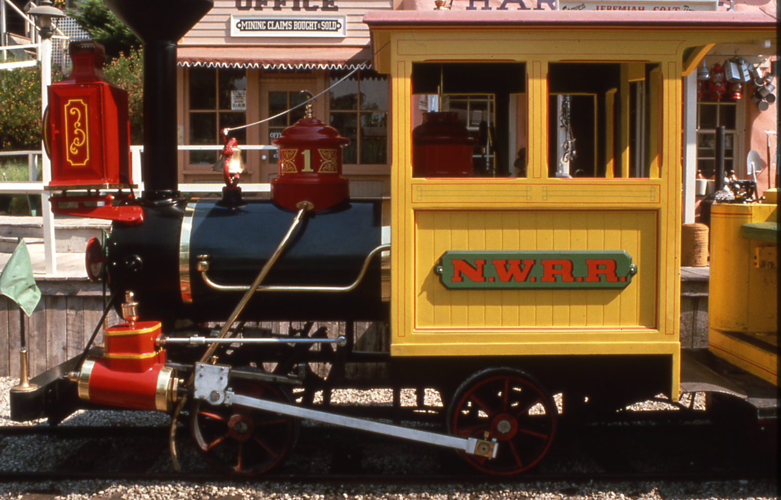Nature's Wonderland Locomotive Kitbash