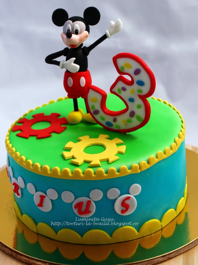 Parfum si culoare in bucataria mea. Torturi personalizate la Braila ...