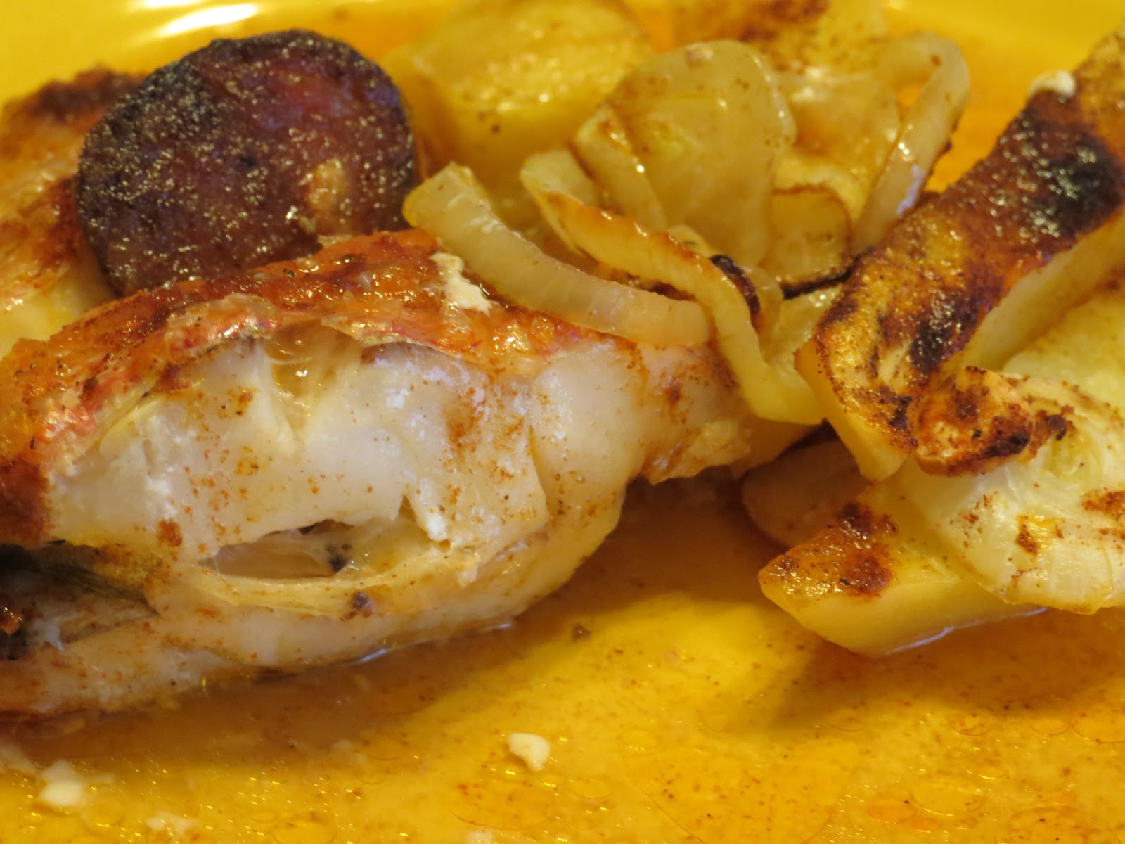 Peixe vermelho assado no forno