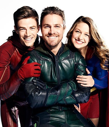 SNEAK PEEK : "Arrow: Invasion!" Crossover Event