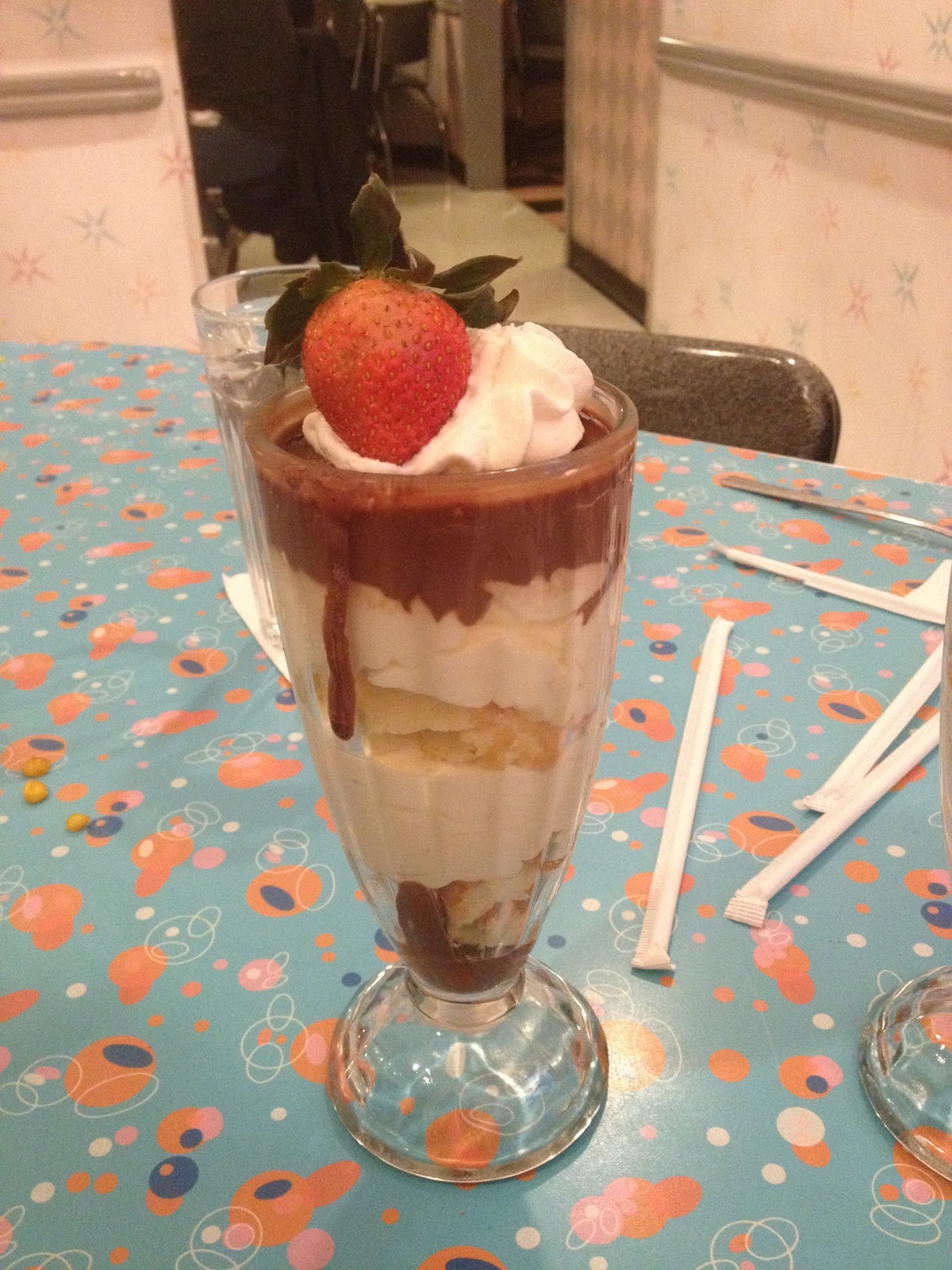 Adventures of The Foodaholic: 50's Prime Time Cafe at Hollywood Studios