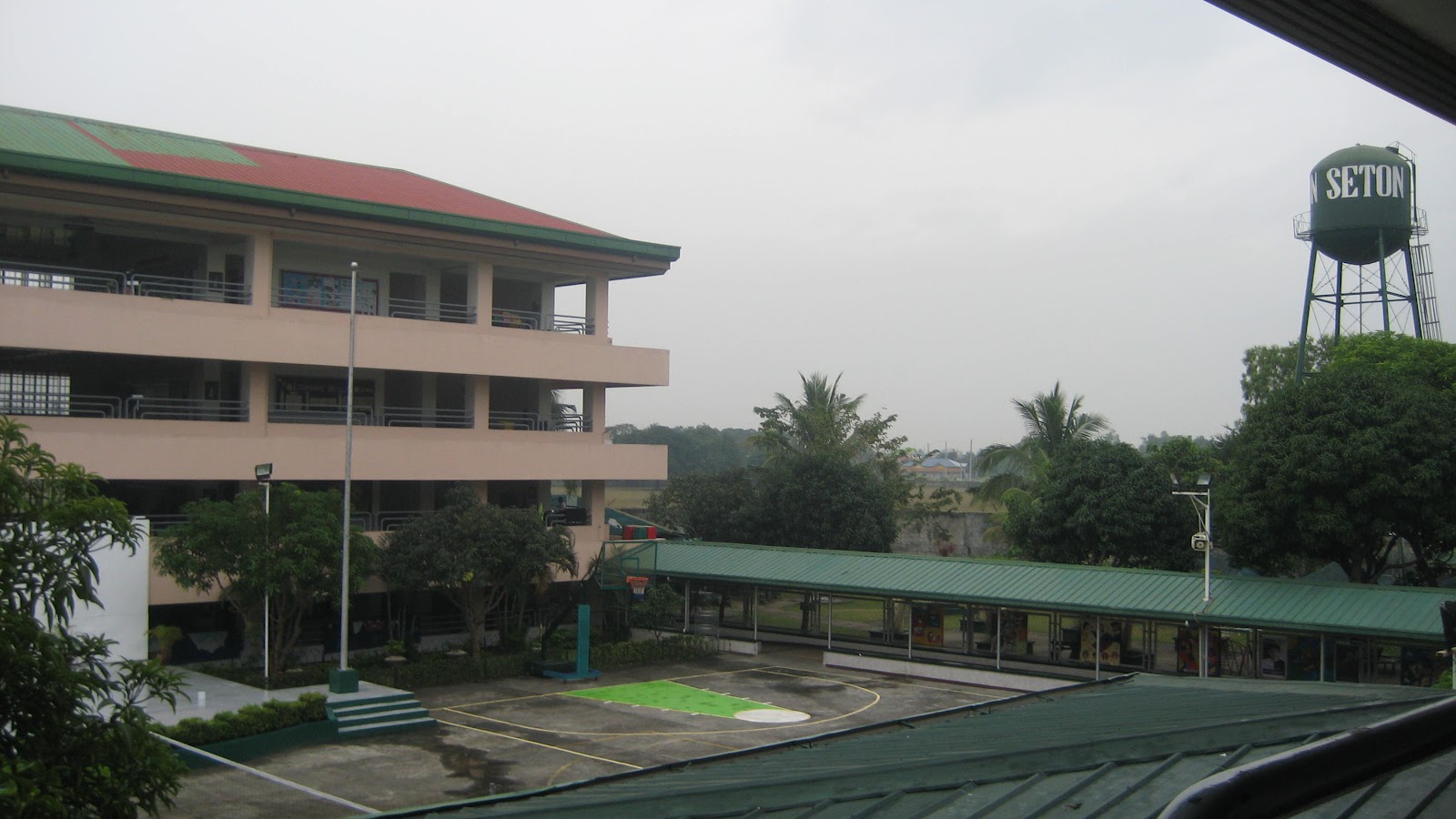 Elizabeth Seton School South's Open House - Glamma Momma