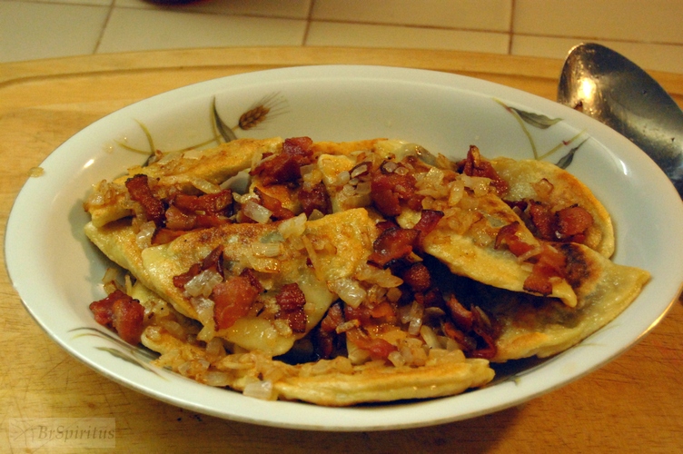 Vintage Recipe Blog: 2 for 1 Recipe Special: Lekvar and Pierogis