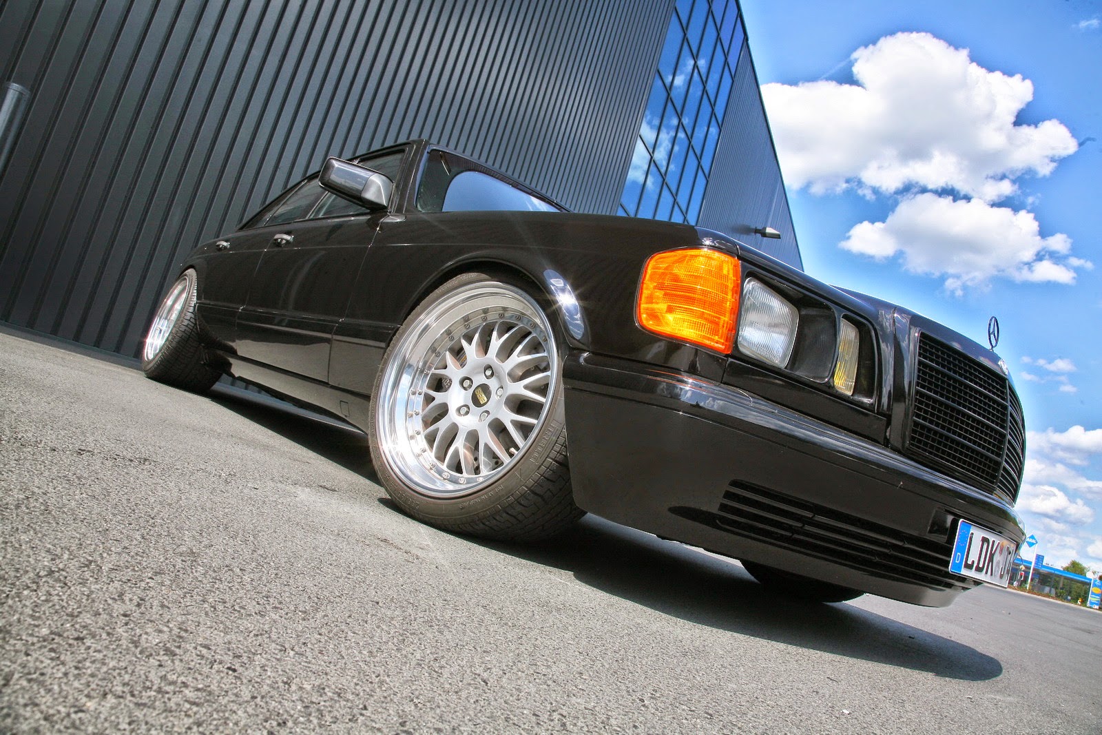 Mercedes-Benz W126 by Inden Design | BENZTUNING