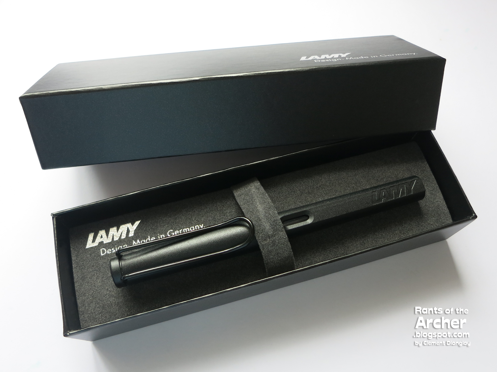 Fountain Pen Review: 2018 Special Edition Lamy Safari All Black | Rants ...