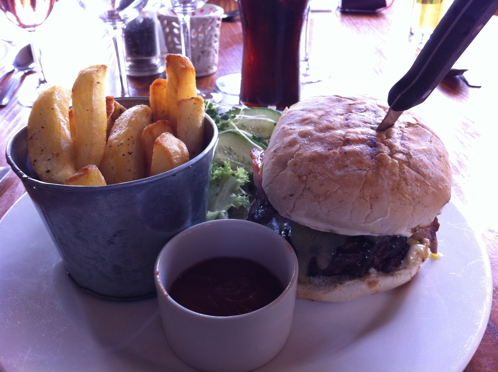Burger Critic: The Windmill - Somersham, Cambridgeshire, England