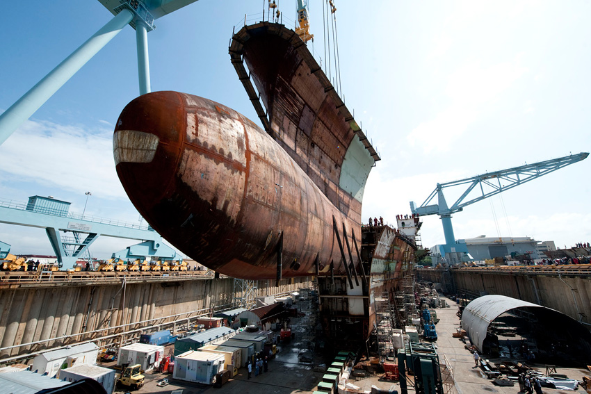 O NASCIMENTO DE UM GIGANTE (M656 - 51PM/2012) ~ PÁSSARO DE FERRO